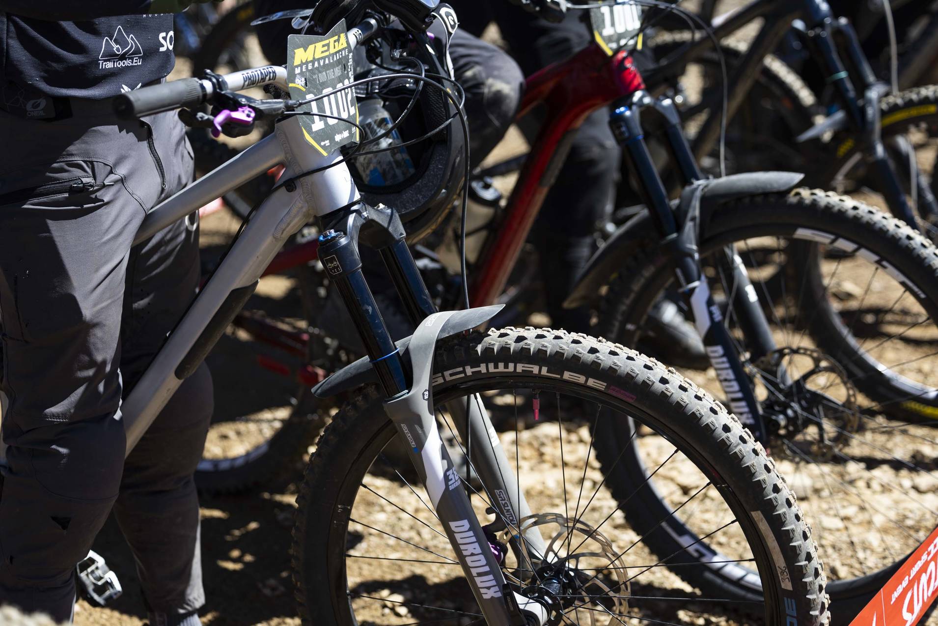 FOTO STORY - SR SUNTOUR Cycling